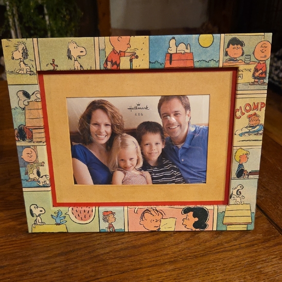 Hallmark | Accents | Hallmark Peanuts Character Picture Frame ...